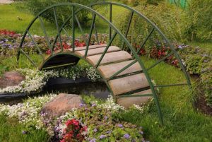 25 Backyard Bridge Ideas: Tranquil Perspective for Your Landscape - The ...